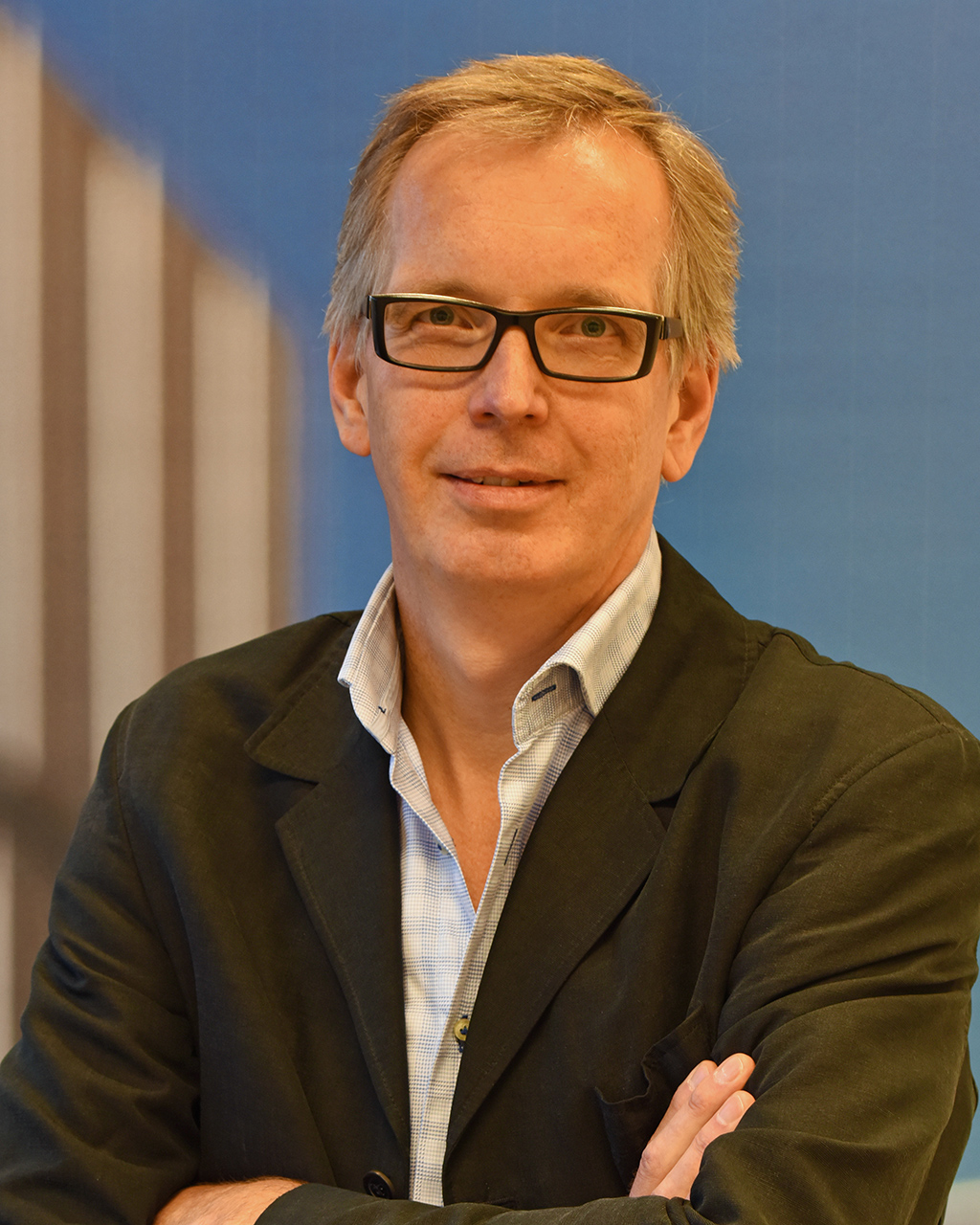 Omid Karami wins Krijn Rietveld Memorial Innovation Award - Leiden ...